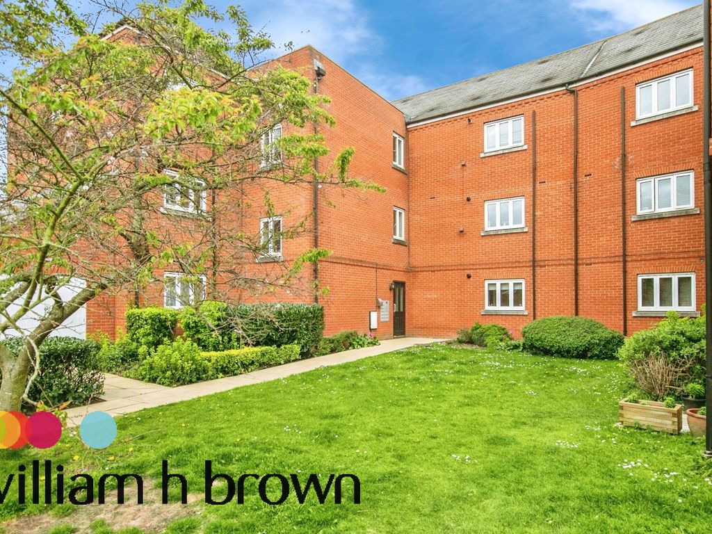 2 bed flat to rent in Springham Drive, Mile End, Colchester CO4, £1,300 ...