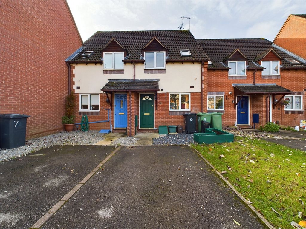 2 Bed Terraced House To Rent In Downy Close Quedgeley Gloucester