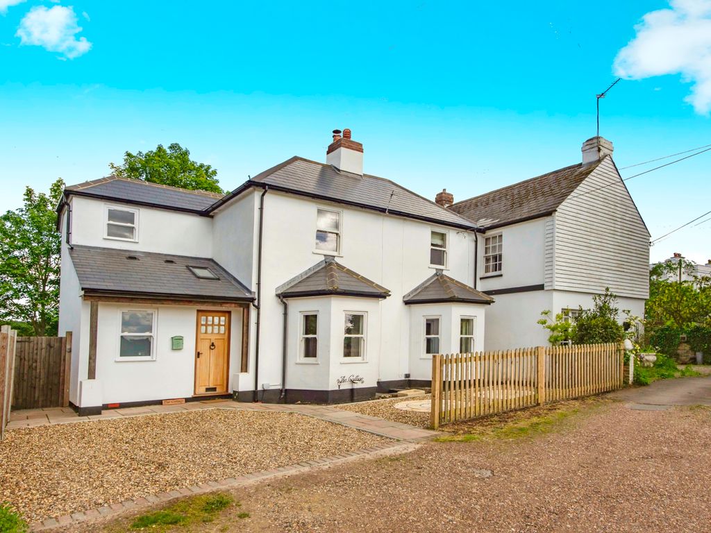 4 bed link detached house for sale in Park Lane, Swanley, Kent BR8, £ ...