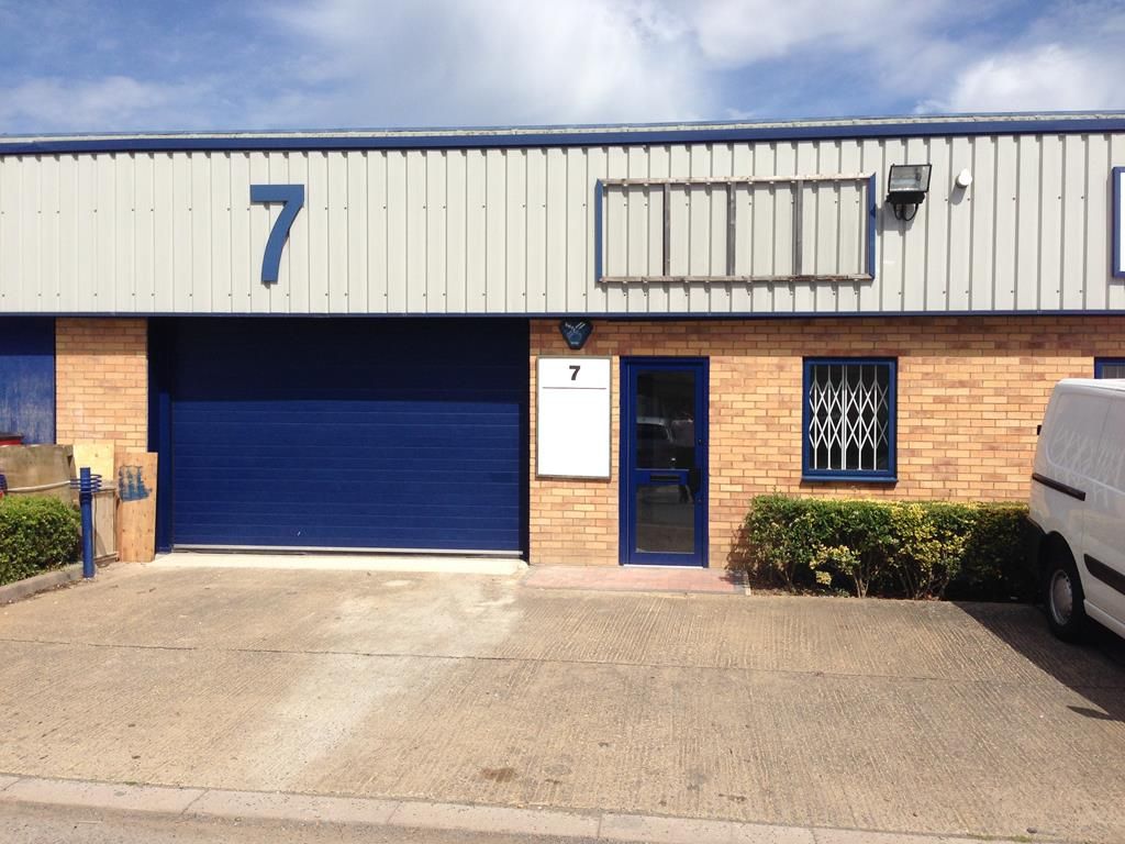 Warehouse to let in Heathfield, Stacey Bushes, Milton Keynes ...