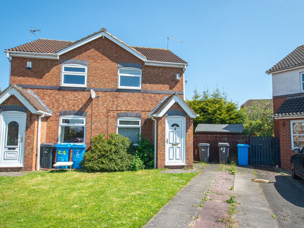 2 bed semi-detached house to rent in Charlestown Way, Hull HU9, £650 ...
