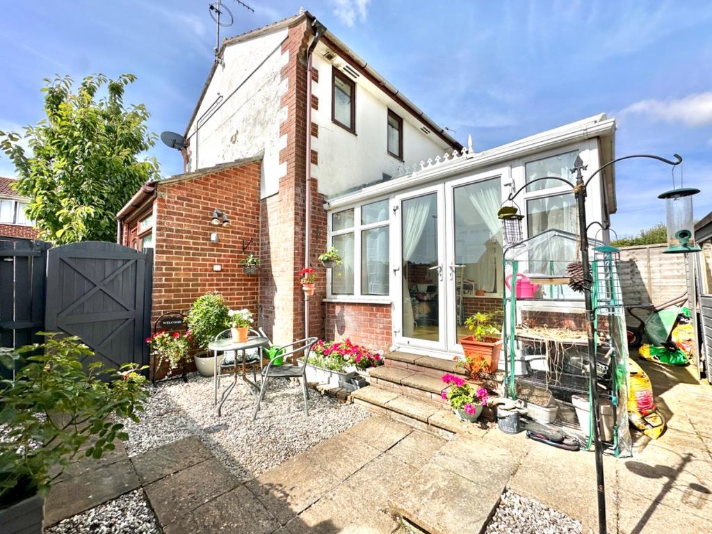 1 bed terraced house for sale in Robin Close, Weymouth DT3, £190,000 ...