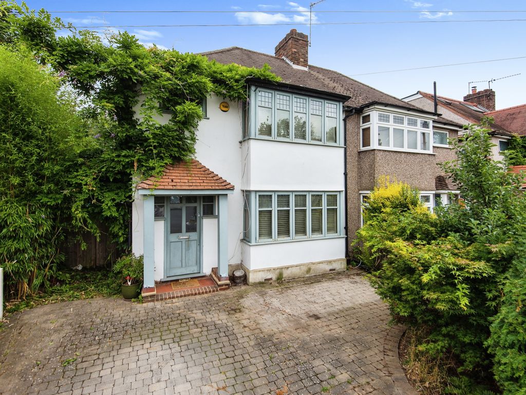 3 Bed Semi Detached House For Sale In Argyle Avenue Hounslow Tw3 £
