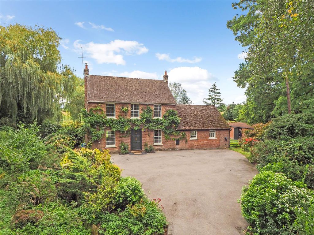 4 bed detached house for sale in Nutburn Road, North Baddesley ...
