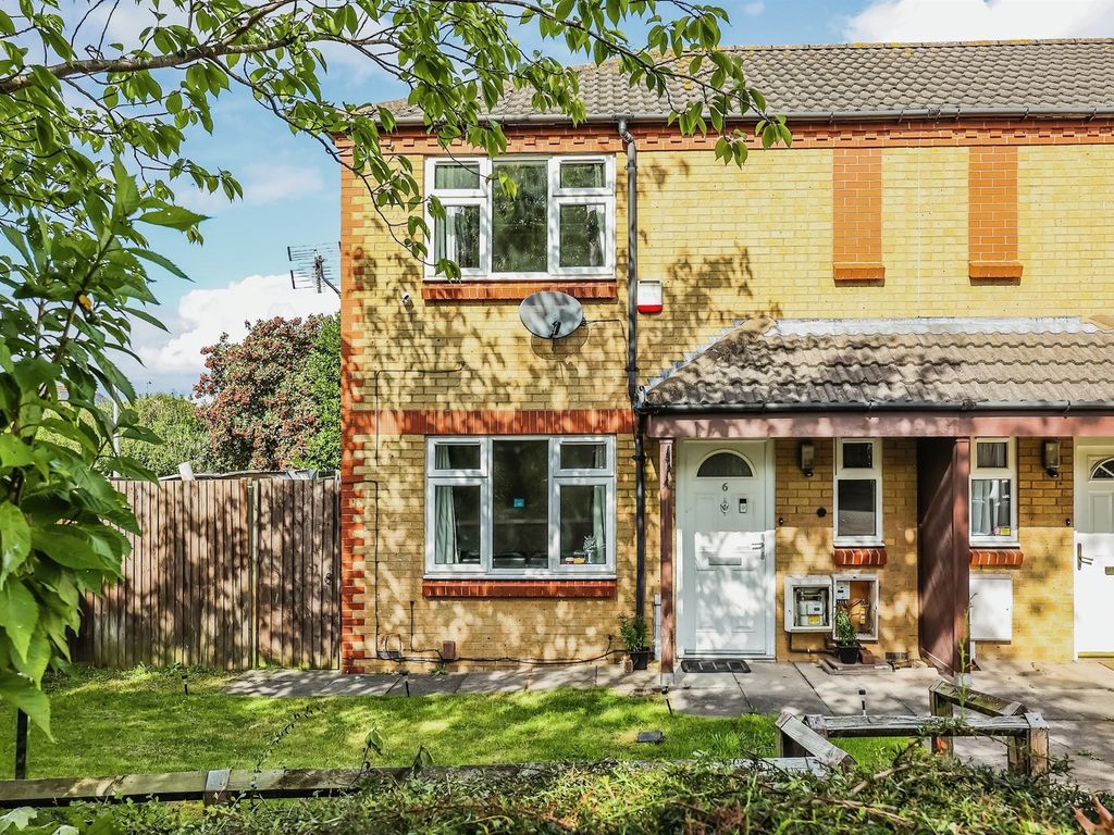 2 bed end terrace house for sale in Cheshire Court, West Bridgford ...