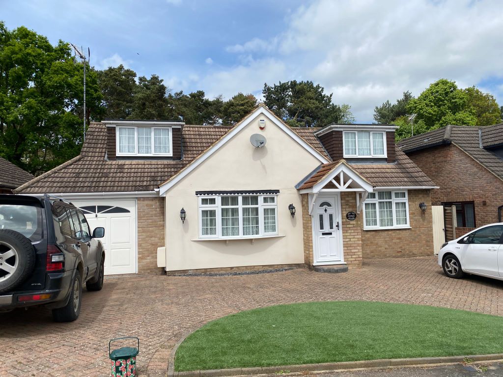 4 bed detached bungalow for sale in Brookside Crescent, Cuffley ...