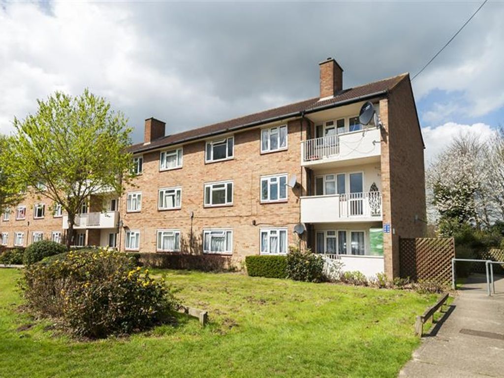 2 bed flat to rent in Stockleys Road, Headington OX3, £1,400 pcm - Zoopla