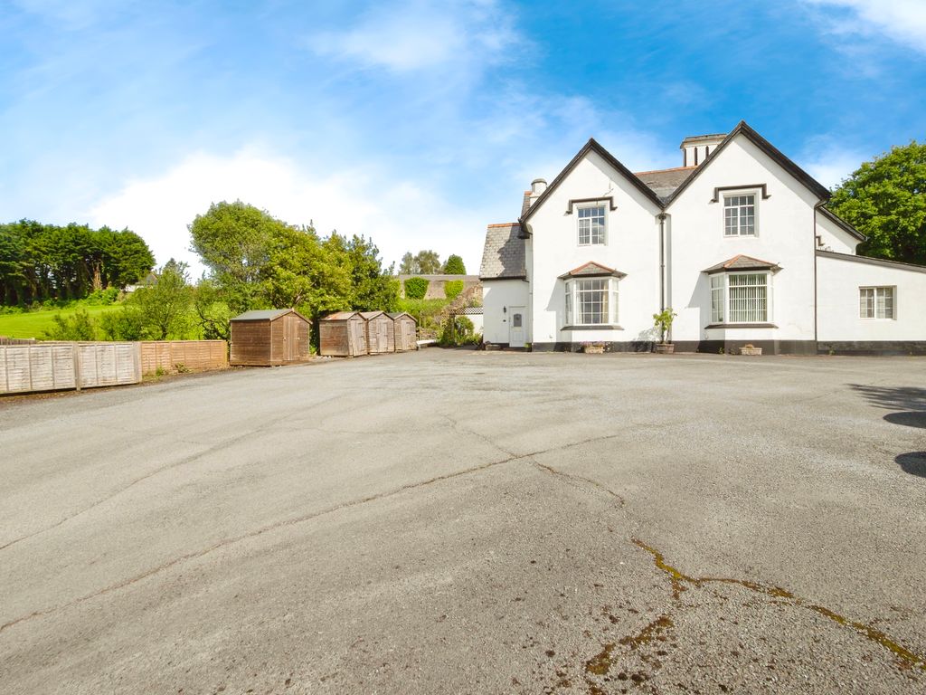 2 Bed Flat For Sale In Park Hill House Totnes Road Ipplepen Newton
