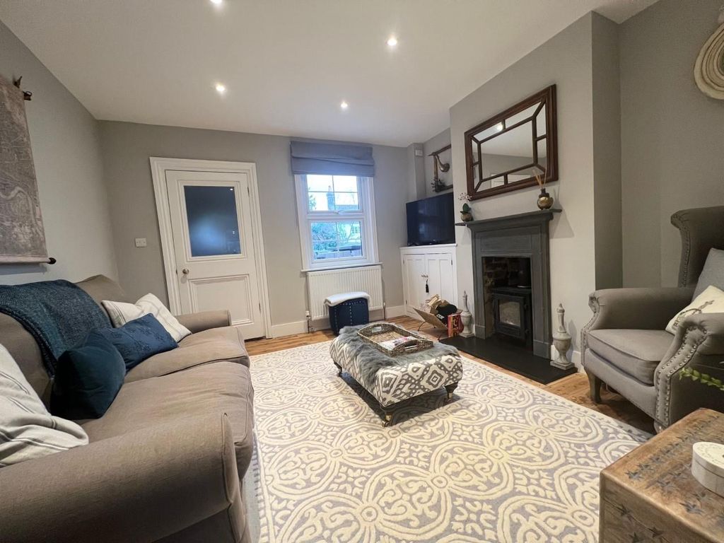 3 bed terraced house to rent in Teston Road, Offham, West Malling ME19 ...