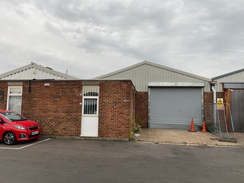 Industrial to let in Unit A2, Riverside Industrial Estate, Riverside ...