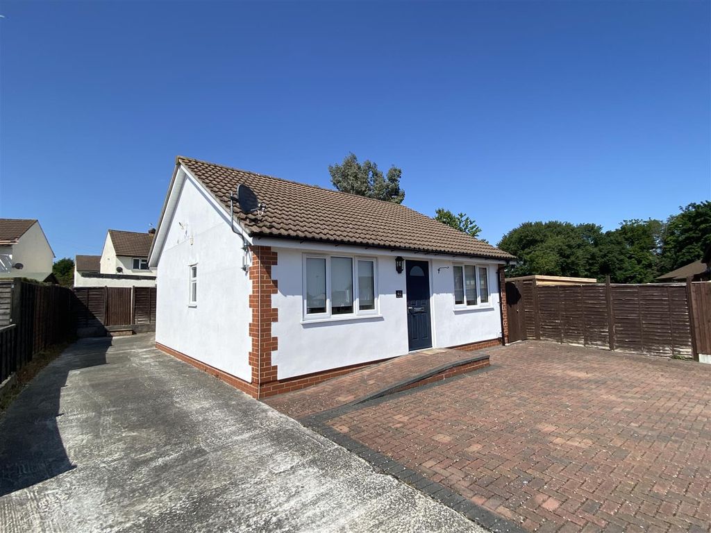 2 bed detached bungalow to rent in Laburnam Way, Bulwark, Chepstow NP16 - Zoopla