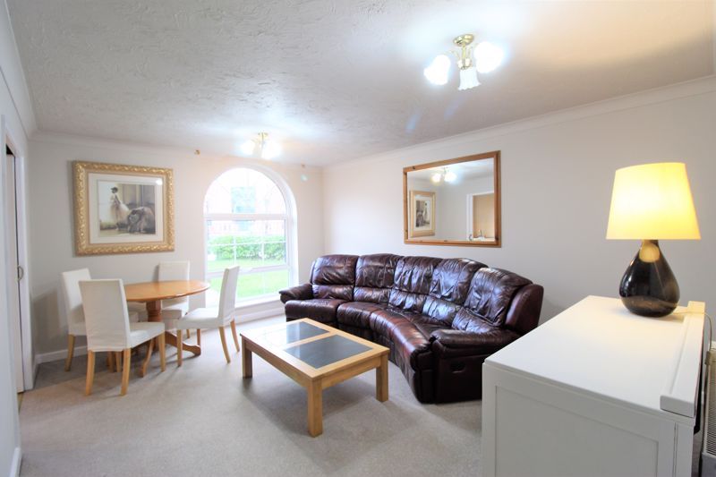 2 bed flat to rent in Labrador Quay, Salford M50, £1,200 pcm - Zoopla