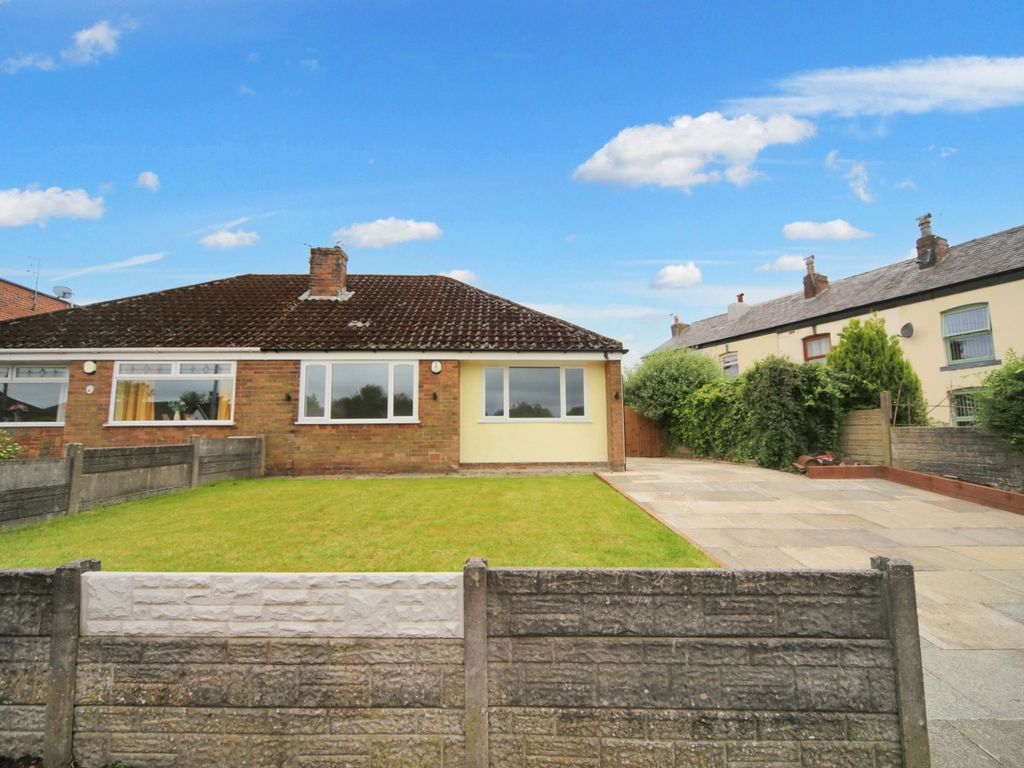 3 Bed Semi Detached Bungalow For Sale In Almond Brook Road Standish