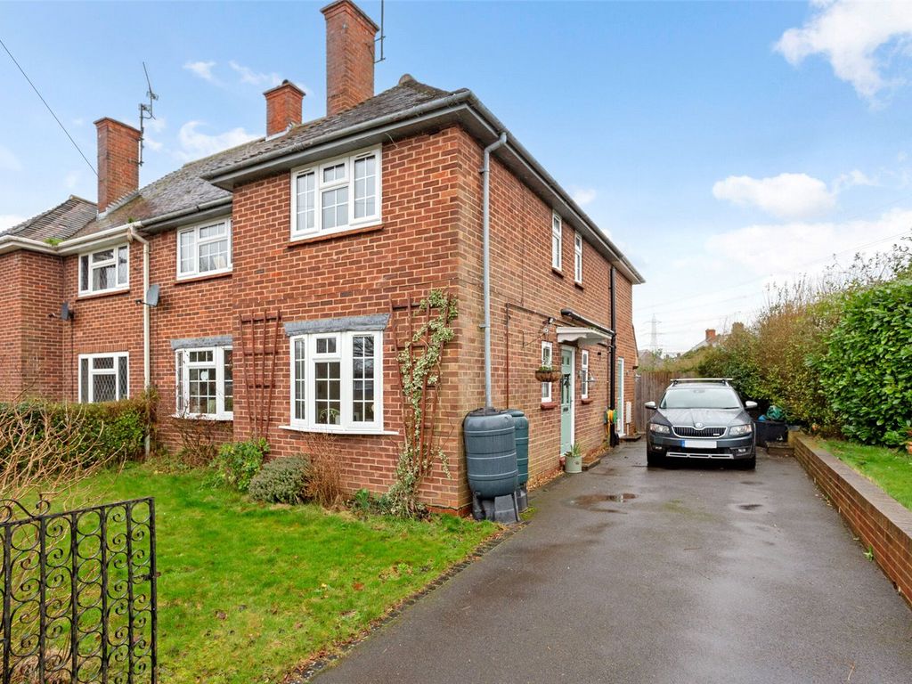 4 Bed Semi Detached House For Sale In Moat Close Bramley Rg26 £