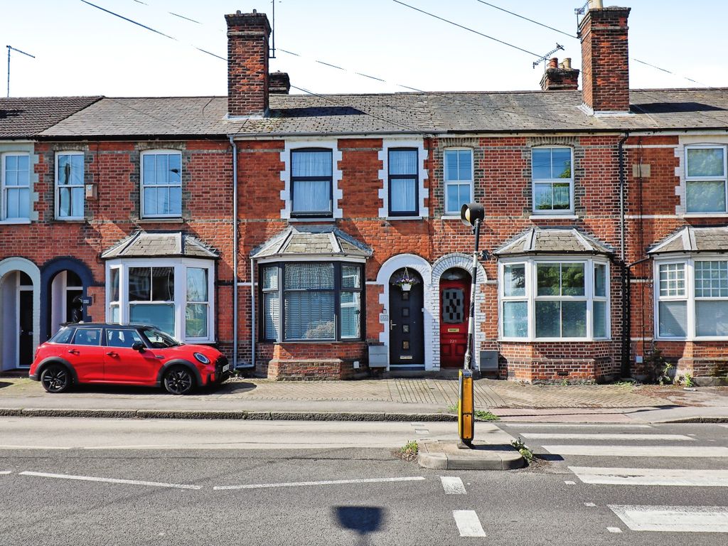 2 bed terraced house for sale in Baddow Road, Chelmsford CM2, £400,000 ...