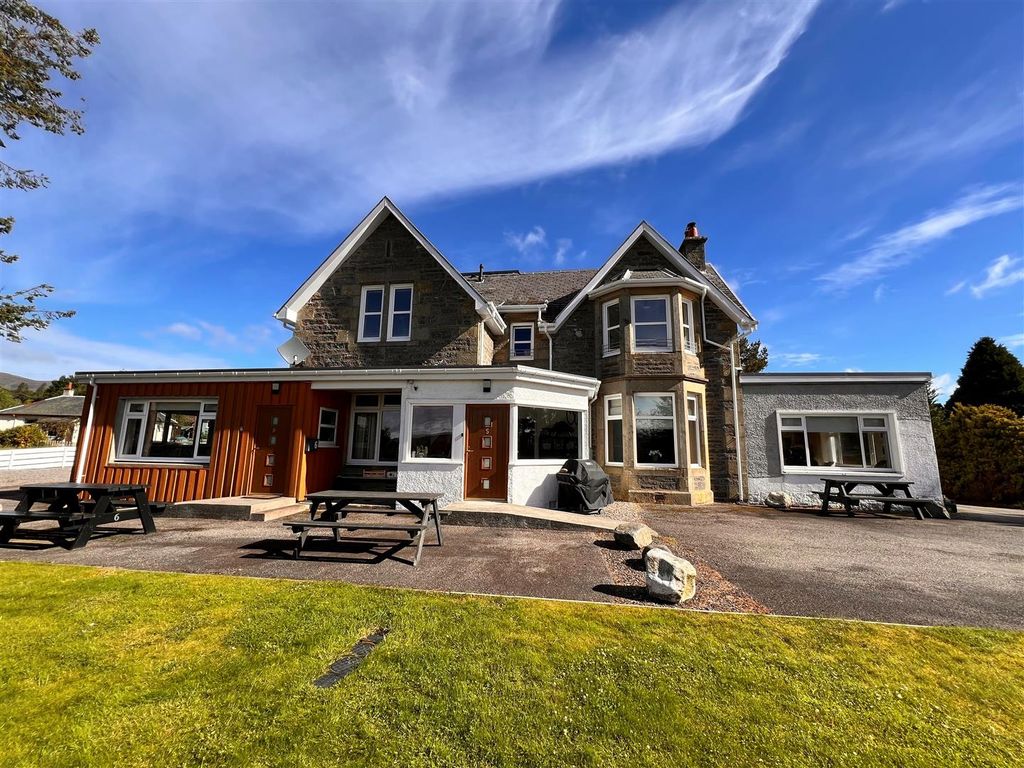 1 bed flat for sale in 5 Craigerne House, Golf Course Road, Newtonmore ...