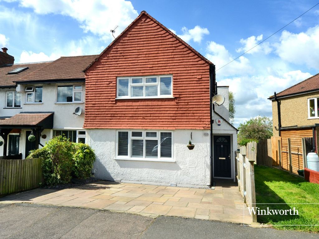 3 Bed Semi Detached House For Sale In Lindsay Road Worcester Park Kt4