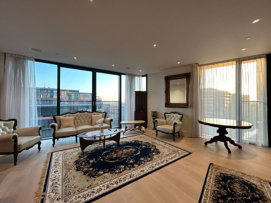 3 bed flat to rent in Merchant Square East, London W2 - Zoopla