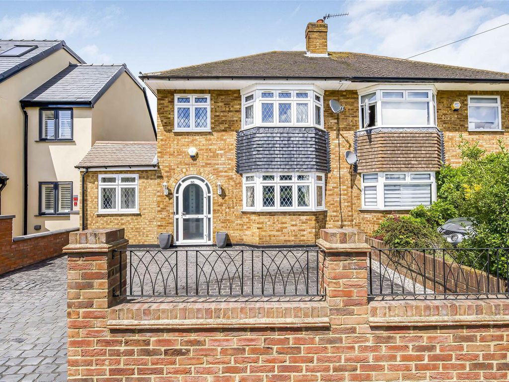 4 Bed Semi Detached House For Sale In Whitton Dene Whitton Hounslow