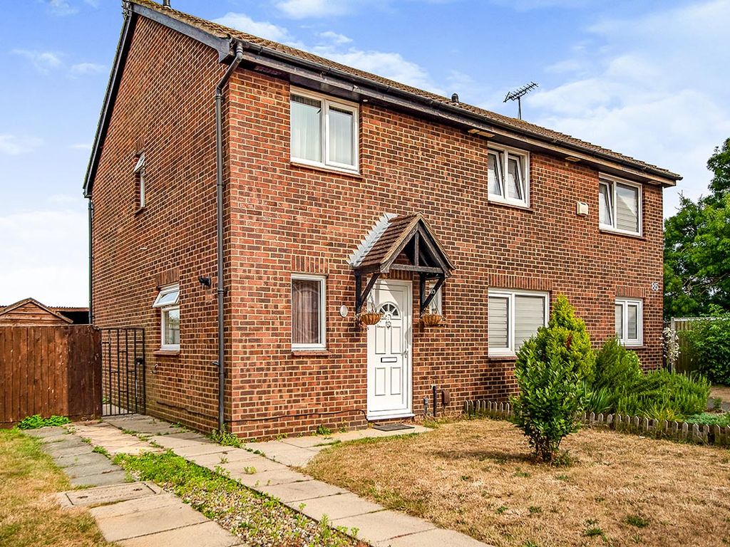 2 Bed Semi Detached House For Sale In Wyatt Road Crayford Dartford