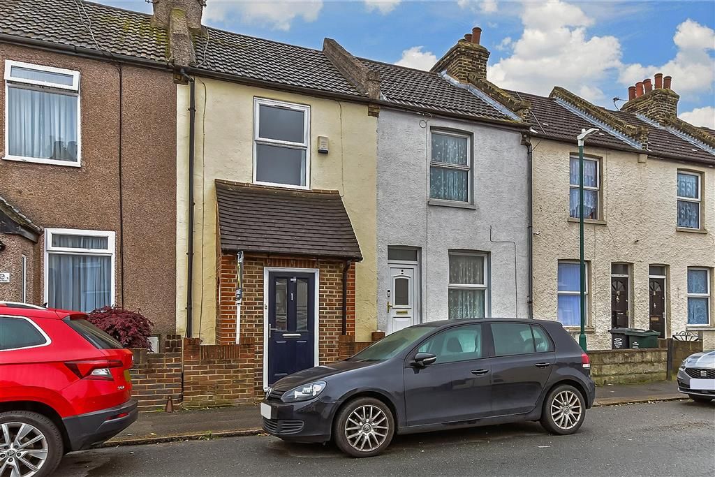 2 Bed Terraced House For Sale In Carlisle Road Dartford Kent Da1 £