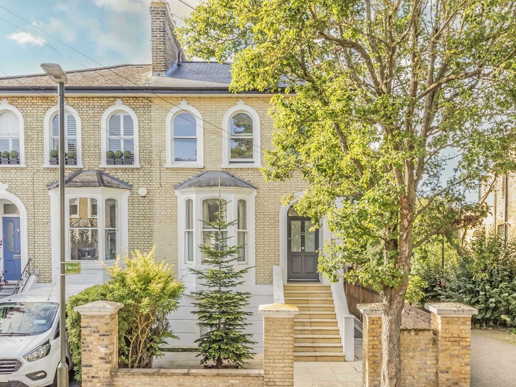 2 bed flat for sale in Pelham Road, London SW19, £575,000 - Zoopla