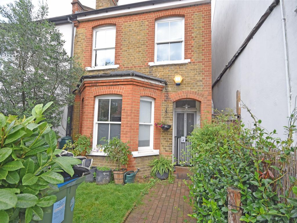 3 bed end terrace house to rent in Staines Road, Twickenham TW2, £2,850 pcm - Zoopla