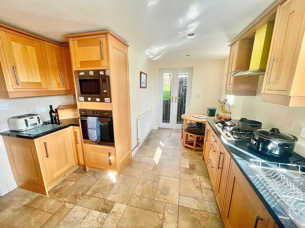 3 bed bungalow for sale in Sunnycroft, Viaduct Road, Garndiffaith ...
