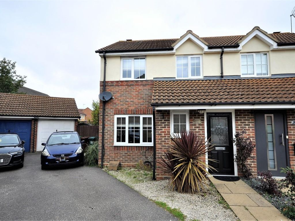 3 bed semi-detached house to rent in Merlin Way, Leavesden, Watford ...