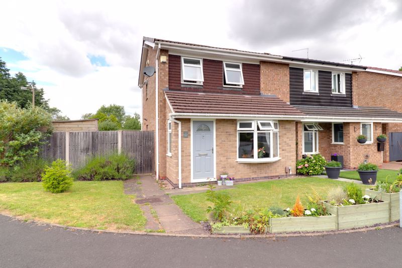 3 Bed Semi Detached House For Sale In Baywood Close Baswich Stafford
