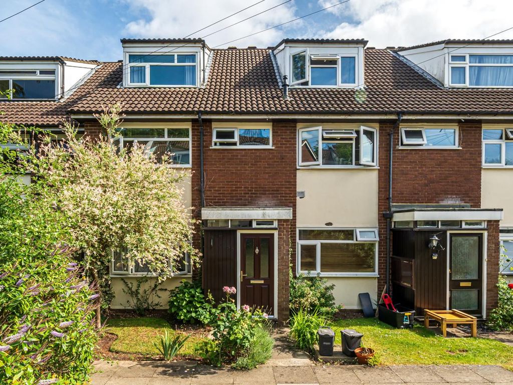 2 bed flat for sale in Claire Court, Westfield Park, Pinner HA5 - Zoopla