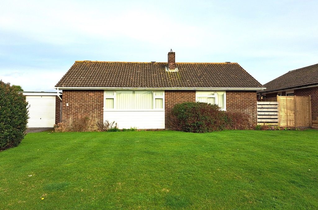 2 Bed Bungalow For Sale In Penn Close Barton On Sea New Milton Bh25