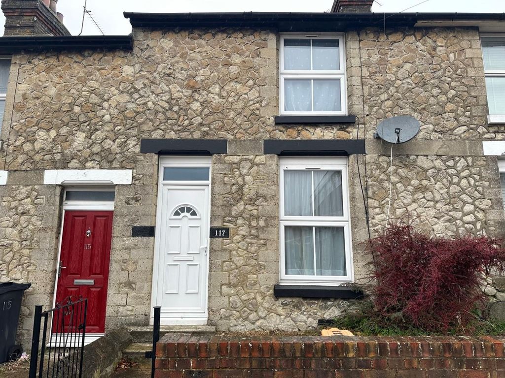 2 Bed Terraced House To Rent In Wheeler Street Maidstone Me14 £1 300