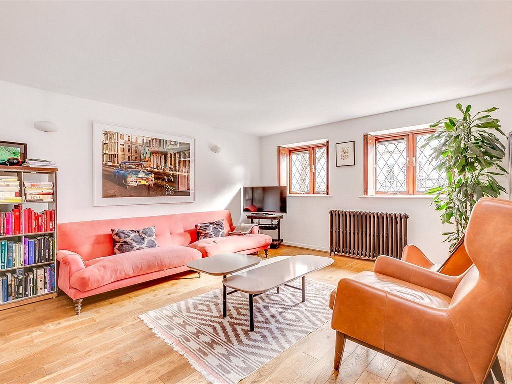 2 bed flat to rent in Simon Court, 16 Saltram Crescent, London W9, £ ...