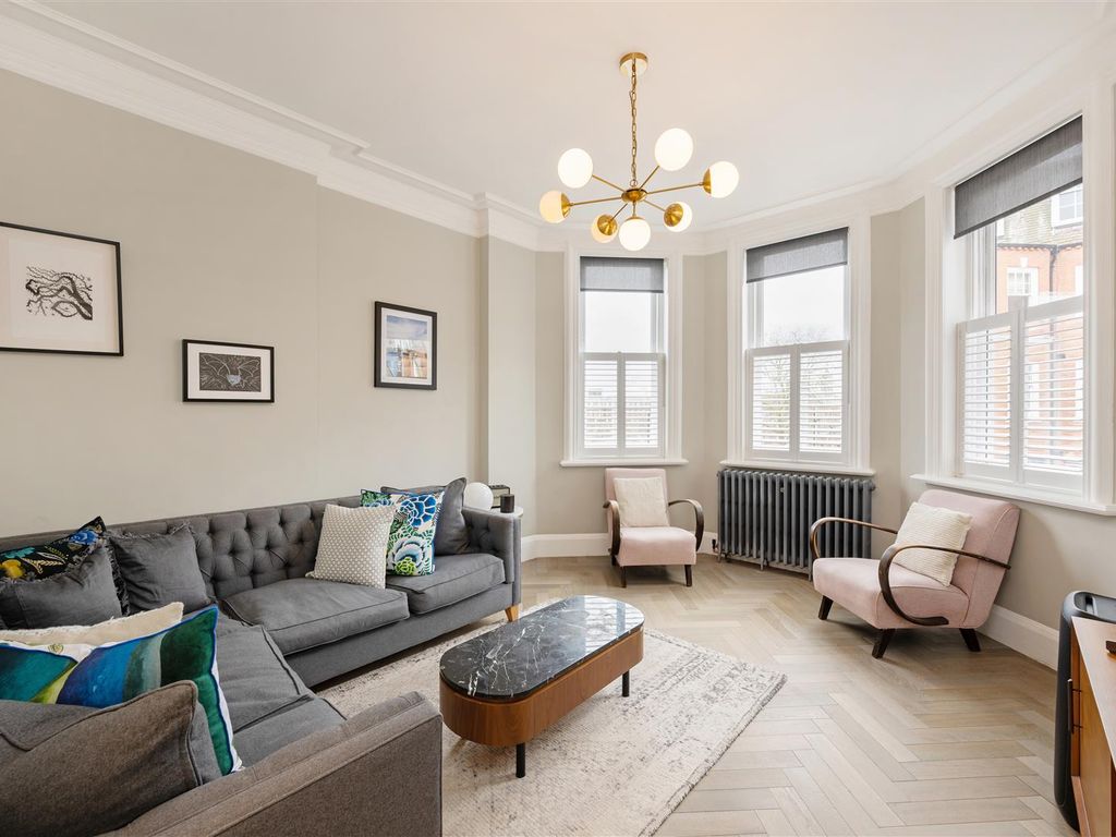 2 bed flat for sale in Sloane Court East, Chelsea SW3, £1,295,000 - Zoopla