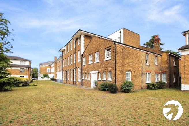 2 bed flat to rent in Woolwich Road, London SE2 - Zoopla