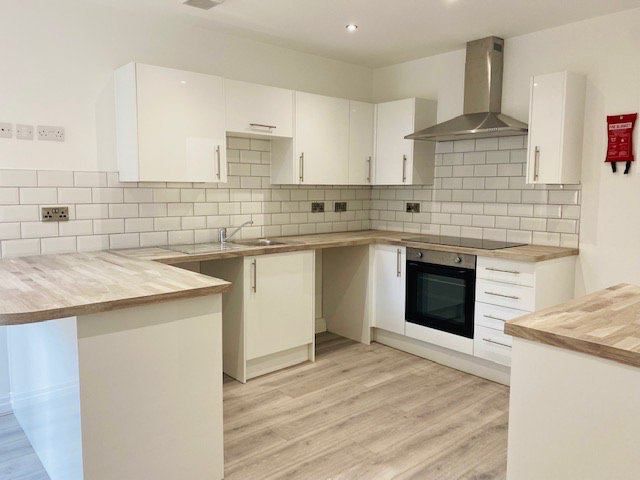 5 bed shared accommodation to rent in Westminster Street, Crewe ST6 ...