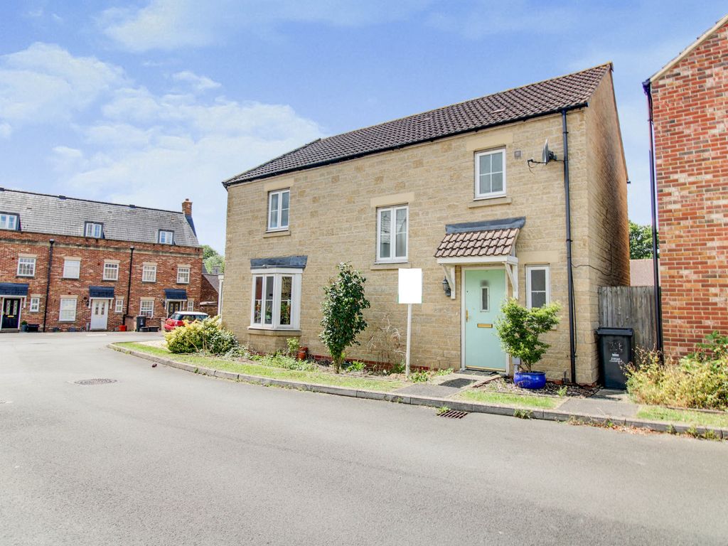 3 Bed Semi Detached House For Sale In Winterbourne Road Haydon End