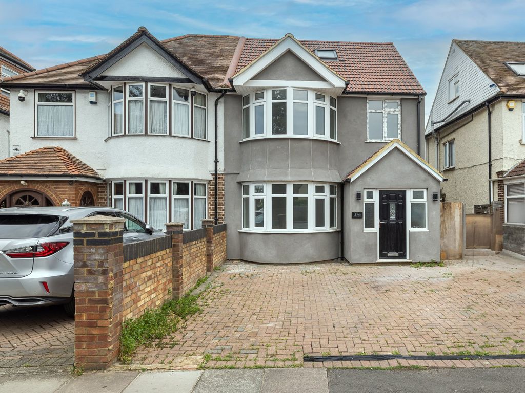 5 Bed Semi Detached House For Sale In Nelson Road Whitton Hounslow