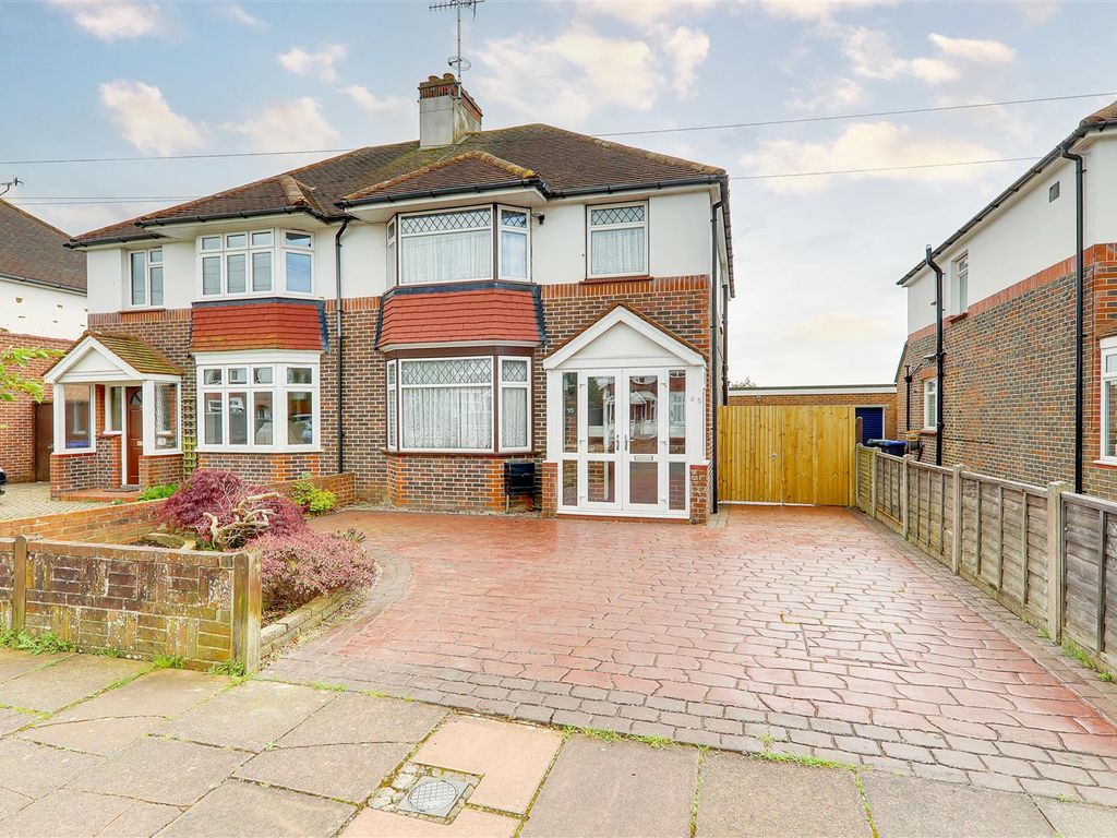 3 Bed Semi Detached House For Sale In Broomfield Avenue Thomas A