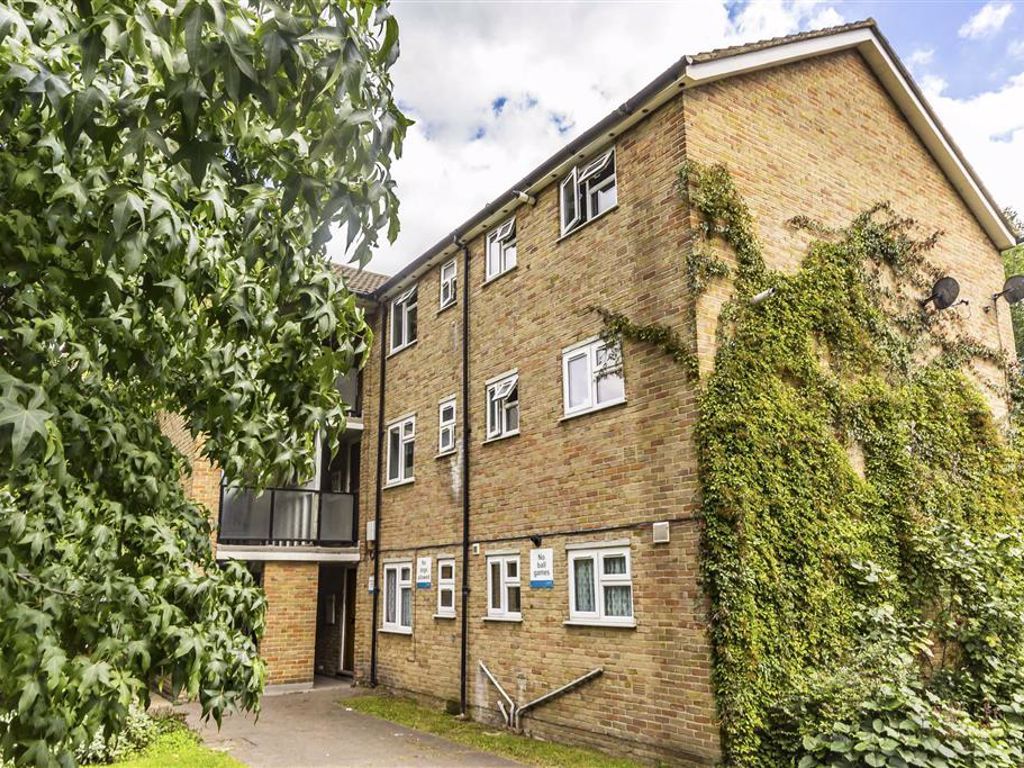 3 bed flat for sale in Rockingham Street, London SE1 - Zoopla