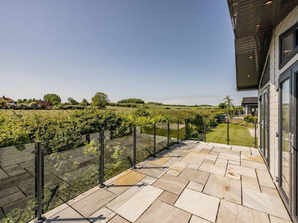 2 bed lodge for sale in Back Lane, Norfolk PE31, £395,000 - Zoopla