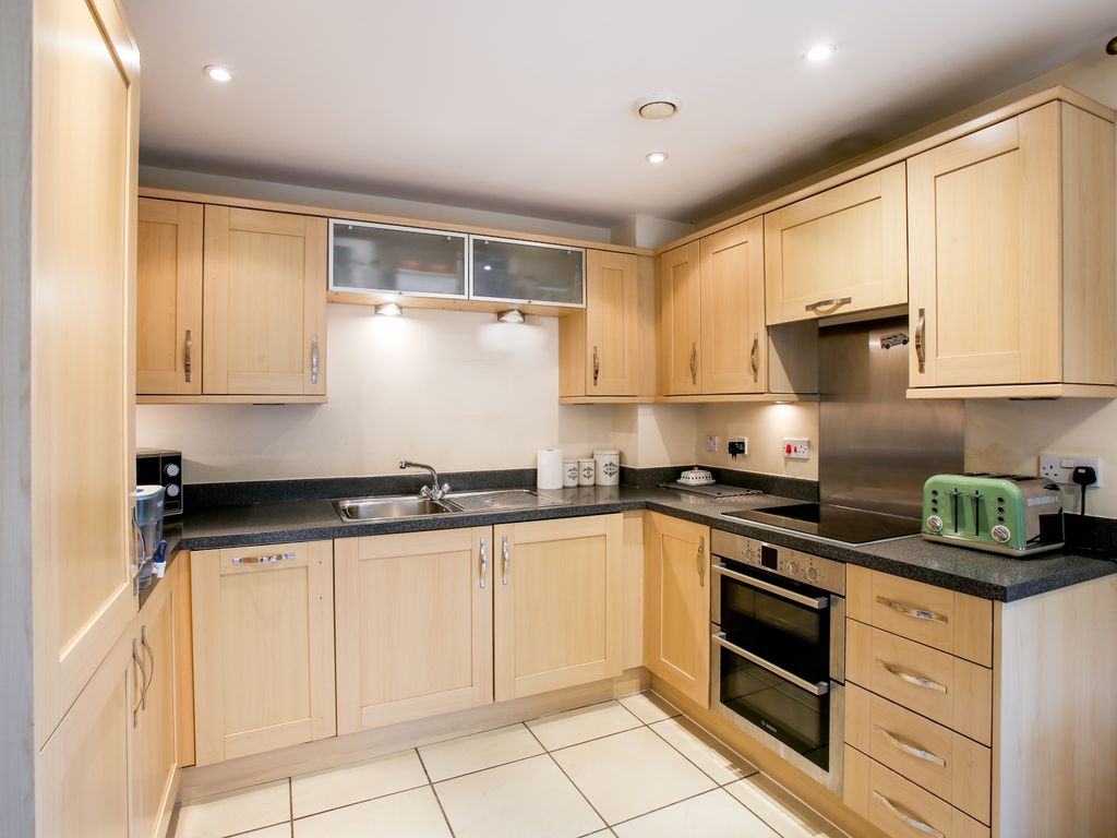 1 bed flat to rent in Langtry Court, Lanadron Close, Isleworth TW7 - Zoopla
