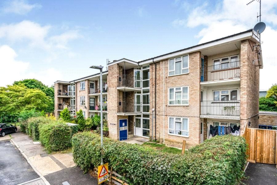 2 bed flat for sale in Markham Close, Cambridge, Cambridgeshire CB4, £ ...