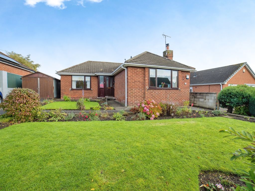 2 bed detached bungalow for sale in Park Lane, Nottingham NG16, £ ...