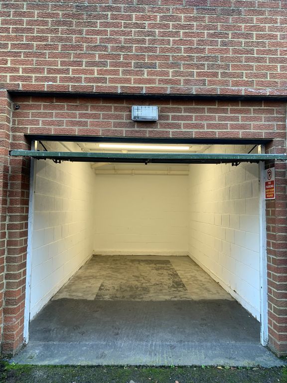 Parking/garage to rent in Watchfield Court, London W4, £217 pcm - Zoopla