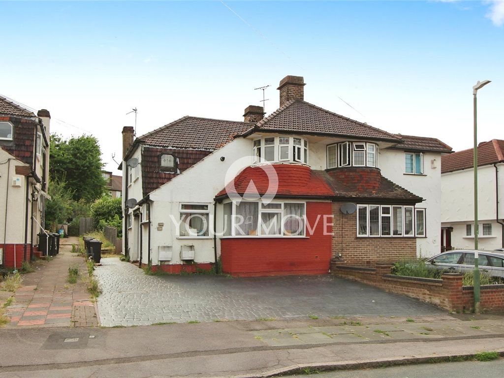 2 bed semi-detached house to rent in Windsor Drive, Dartford, Kent DA1, £1,500 pcm - Zoopla