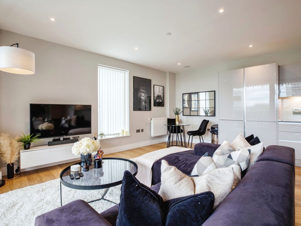 2 bed flat for sale in 85 Plough Lane, Wimbledon SW17, £640,000 - Zoopla
