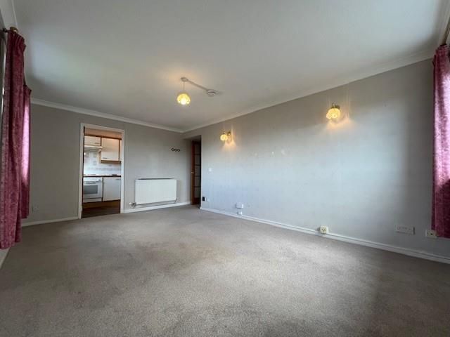 2 bed flat to rent in Regent Court, Aberdeen AB24, £695 pcm - Zoopla