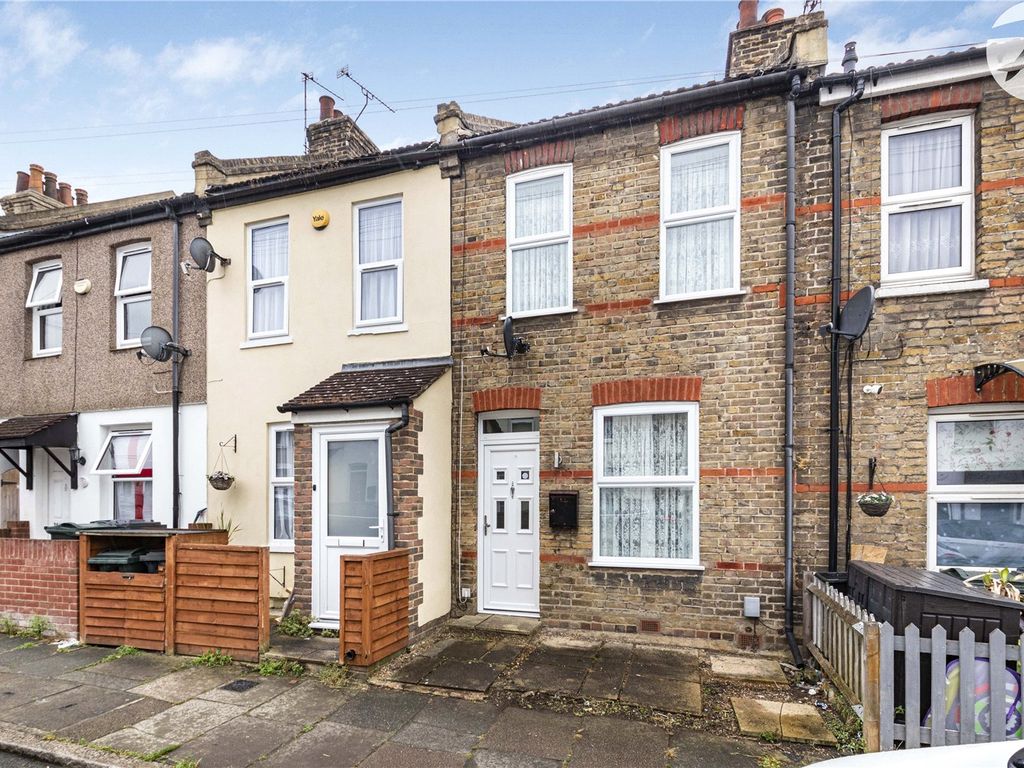 2 bed terraced house for sale in Howard Road, Dartford, Kent DA1, £300,000 - Zoopla